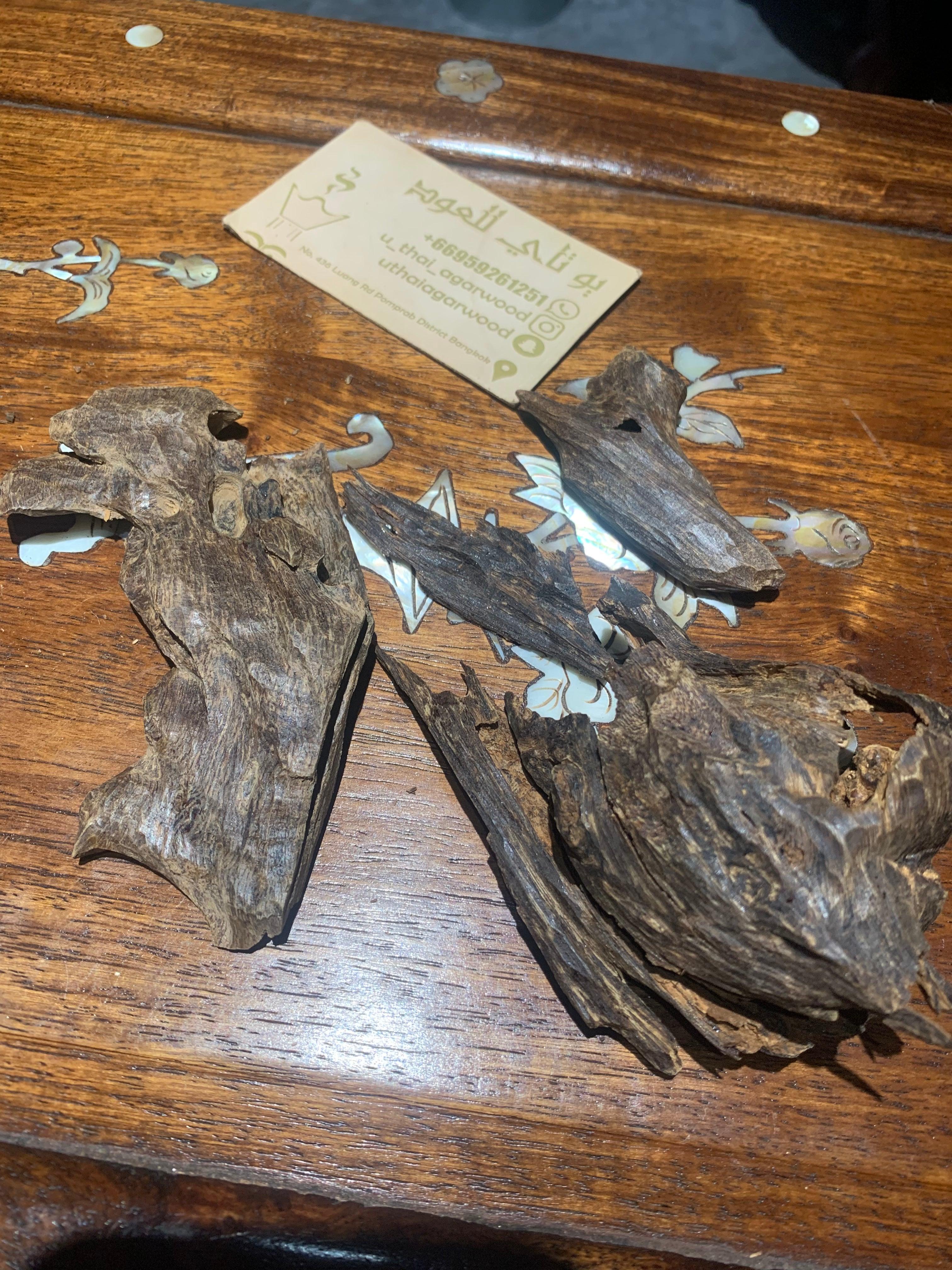 Vintage oud from Burma Myitchina fast sinking – uthaiagarwood